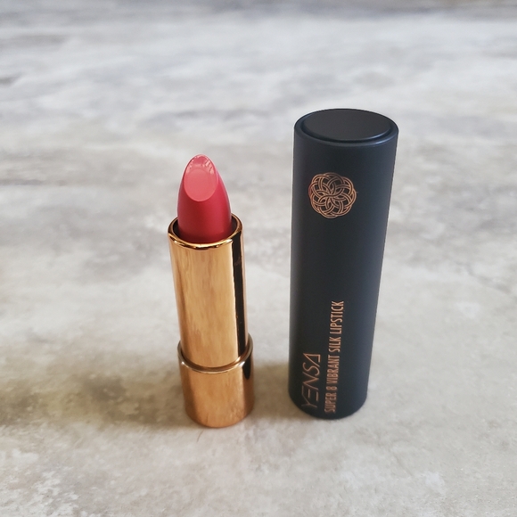 Yensa | Makeup | Yensa Super 8 Vibrant Silk Lipstick In Confidence ...